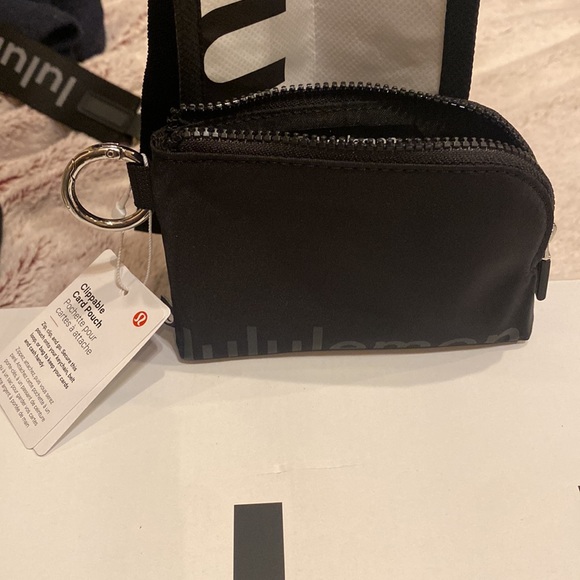 lululemon athletica | Accessories | Nwt Lululemon Clippable Card Pouch ...